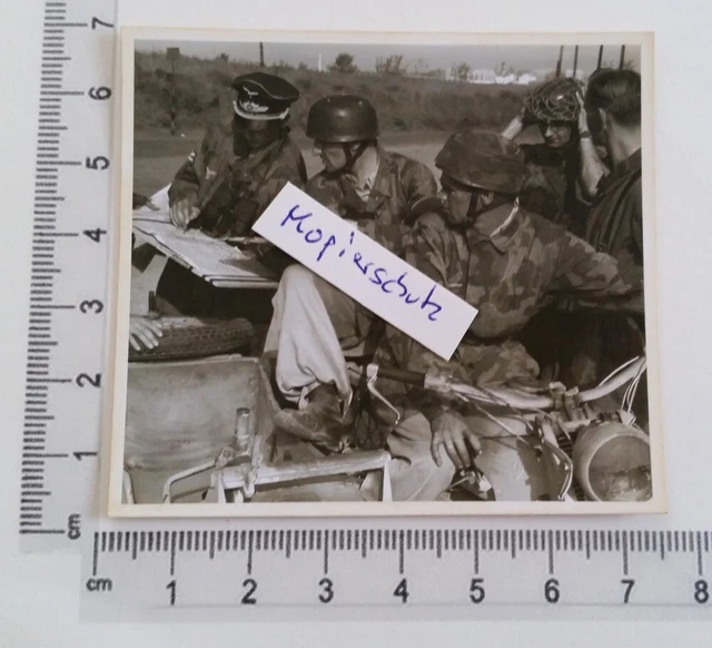 1 X REPRO Fallschirmjäger Paratrooper Stahlhelm Tarn Knochensack ...