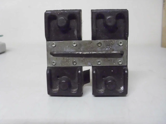 VINTAGE MADE IN Canada Fuse Box Pull Out 30 - 60 Amp 230V Ac $10.00 ...