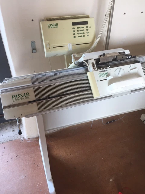 PASSAP KNITTING MACHINE E6000 with Electra 4600 motor & C600 Color changer £500.00 - PicClick UK