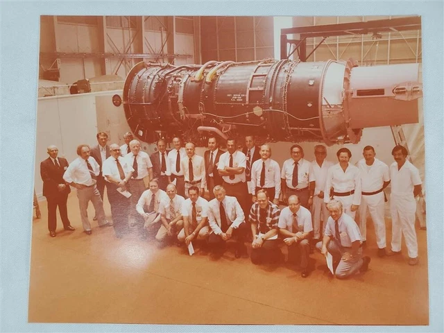 VTG MCDONNELL DOUGLAS DC-9 Super 80 Open Engine on Display Side View ...