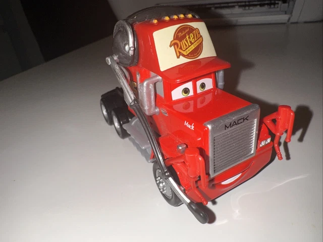 DISNEY PIXAR CARS PIT CREW MACK WITH HEADSET DELUXE 1:55 Diecast Mattel ...
