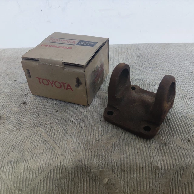 NOS GENUINE TOYOTA トヨタ Universal Joint Flange Yoke Corona Rt40 Rt80 ...