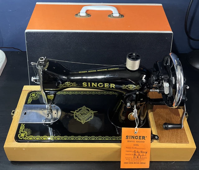 VINTAGE SINGER CAST Iron Sewing Machine Model 15 NL + Case & Lots Of ...