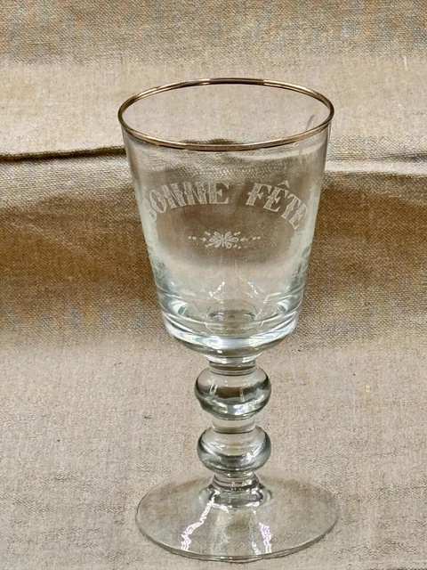 VERRE GRAVÉ SUR PIED SOUVENIR DE LA FÊTE COUPE EN VERRE LISERE OR Haut 19 Cm EUR 26,00 - PicClick FR