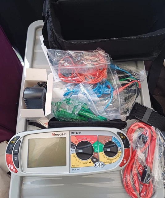 MEGGER MFT1741 MULTIFUNCTION TESTER Including Megger Soft Case Bag ...