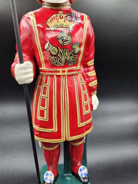 VINTAGE BEEFEATER GIN Yeoman Decanter Ceramic Statue EMPTY Carlton Ware ...