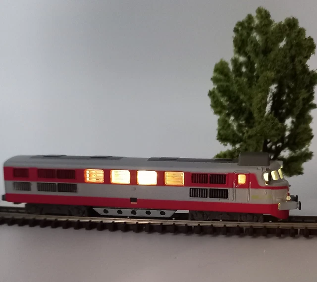 N GAUGE SCALE Diesel Locomotive Passenger Train Model Railway + LIGHTS ...