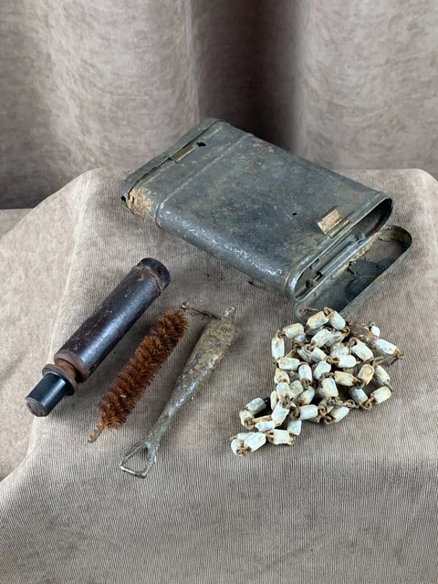 WW2 .WWII. GERMAN Wehrmacht machine gun cleaning kit. £85.10 - PicClick UK