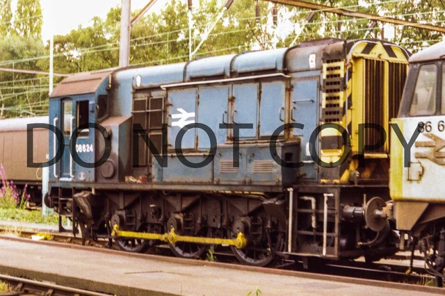 UK DIESEL TRAIN Railway Photograph Of Class 08 08624 Loco. Rm08-207 £1. ...