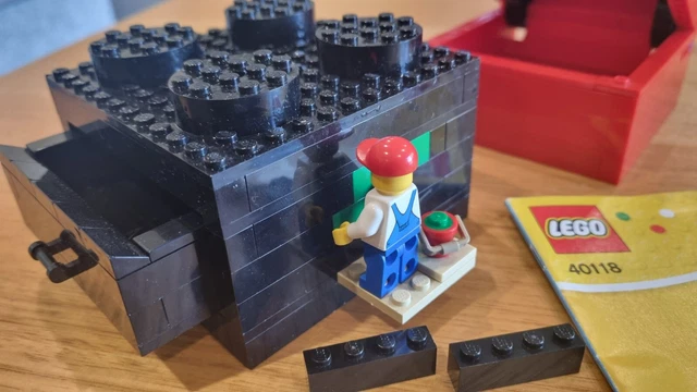 LEGO 40118 BUILDABLE Brick Box 2x2 $35.00 - PicClick AU