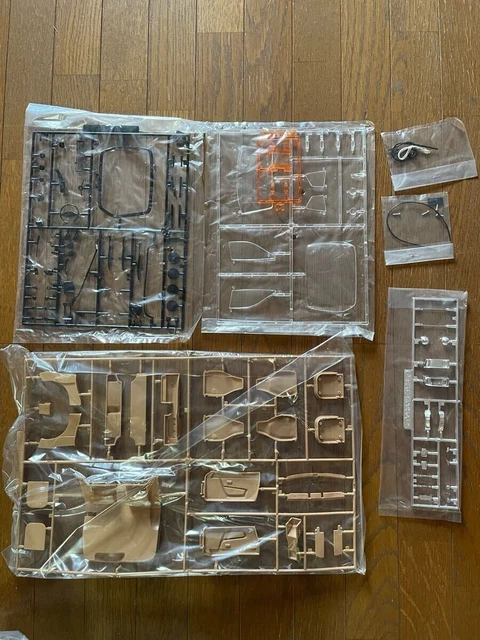 BANDAI 1/16 PORSCHE 924 Bandai Plastic el Kit Very Rare Porsche *Need ...
