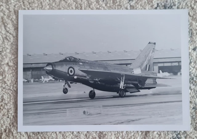 ENGLISH ELECTRIC LIGHTNING F.6 XP697 original photograph £2.22 ...