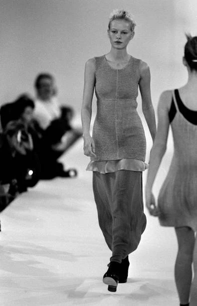 EMMA BALFOUR MODEL in a Calvin Klein fashion show 1993 Old Photo EUR 6 ...