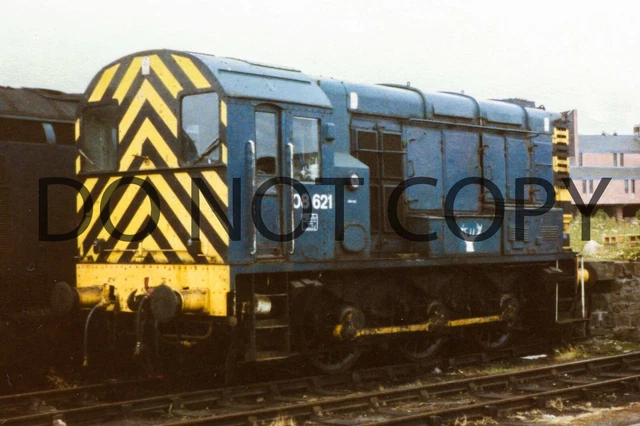 UK DIESEL TRAIN Railway Photograph Of Class 08 08621 Loco. Rm08-202 £1. ...