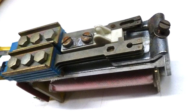 GPO STROWGER 3000 Type Relay With A 6500 Ohm Coil £7.99 - PicClick UK