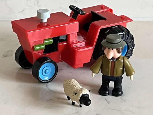 POSTMAN PAT 2010 Farmer Alf Thompson Figure & Push Along Tractor ...