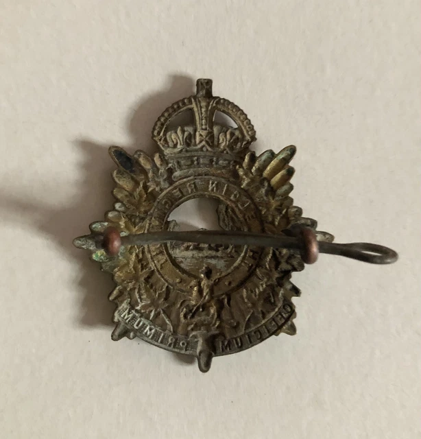 WW2 CANADIAN ARMOURED Elgin Regiment Cap Badge With Original Back Pin £ ...