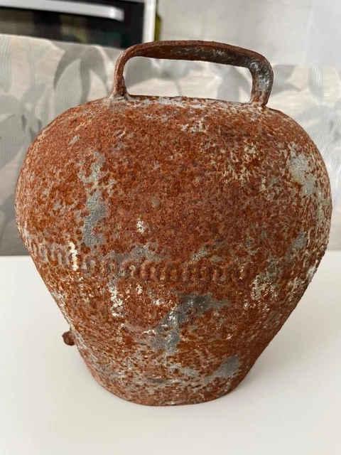 OLD VINTAGE LARGE Antique Metal Cow / Bull Bell Mancave Bar Ornament ...