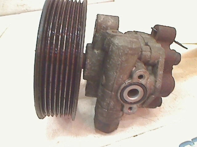 POMPE DE DIRECTION Kia Sorento II (JC) SUV 2.5 CRDi 16V (D4CB) 2005 ...