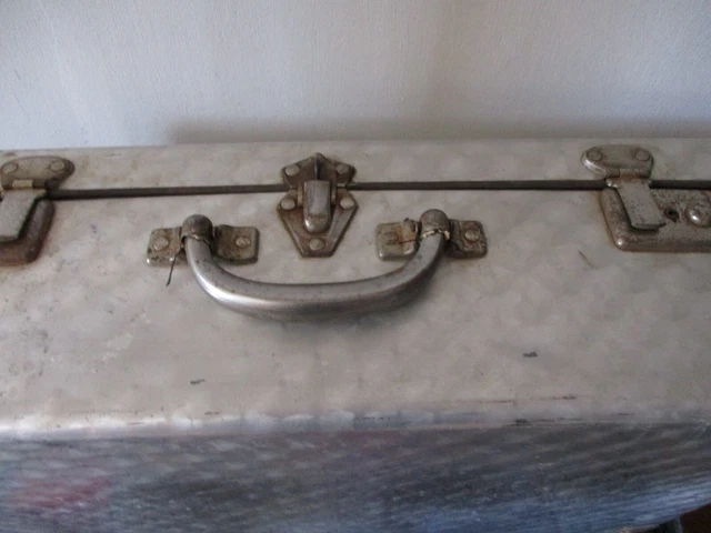 ANCIENNE VALISE EN aluminium métal années 50 vintage métal boîte de ...