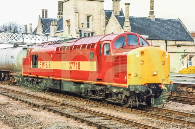 UK DIESEL TRAIN Railway Photograph Of Class 37 Loco 37718. Rm37-1818 £2 ...