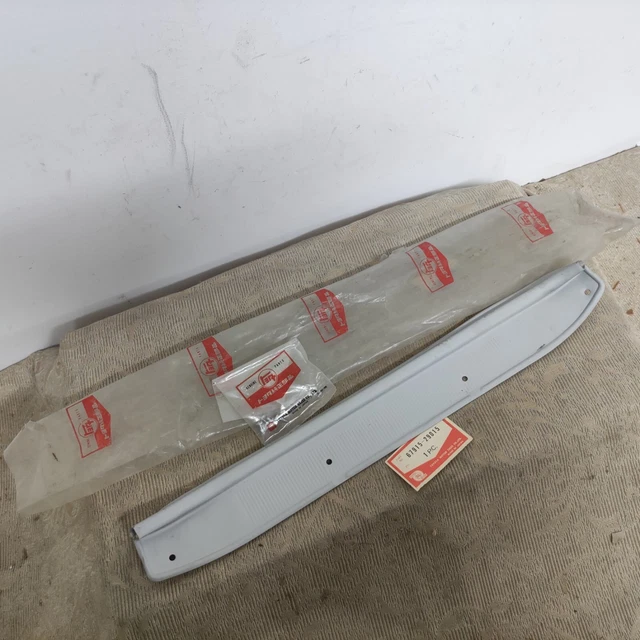 NOS GENUINE TOYOTA トヨタ Rear Door Scuff Plate Rh Corona Rt61 Rt62 Rt68 ...