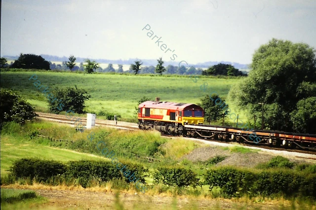 35MM RAILWAY SLIDE EWS Locomotive class 66 (L1 008) £3.99 - PicClick UK
