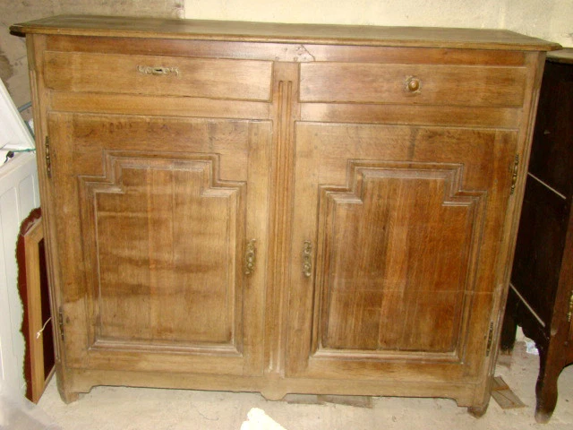 BAHUT CHÊNE MASSIF 2 portes, 2 tiroirs époque 18éme ( Louis XVI) EUR ...