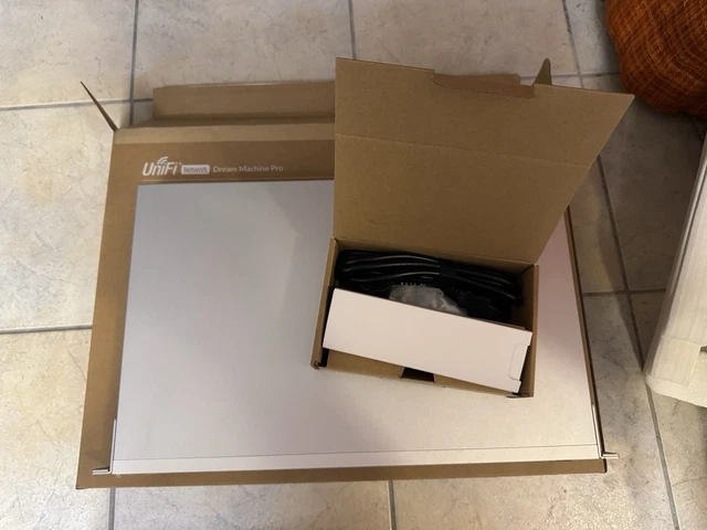UBIQUITI UNIFI DREAM Machine Pro UDM-Pro – voll funktionsfähig ...