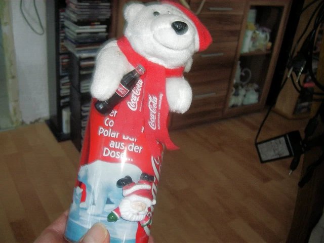 WEIHNACHTEN DER COCA Cola Bär aus der Dose mit Magnet Weihnachtsmann ...