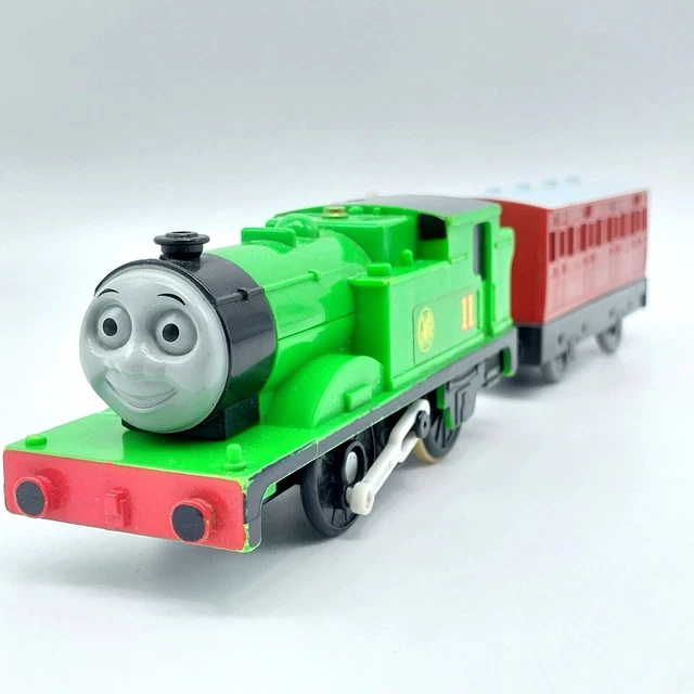 THOMAS THE TANK Engine Oliver Motorized Locomotive TrackMaster Train ...
