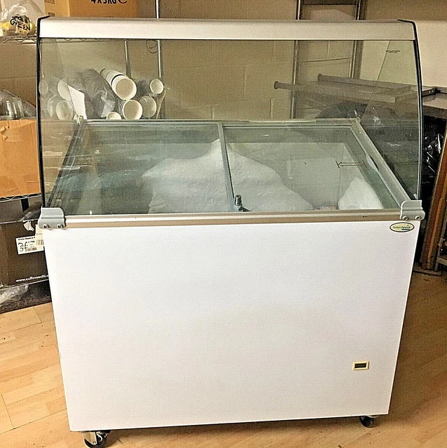 ICE CREAM DISPLAY Freezer Counter. Toughened glass sliding lids. Full ...