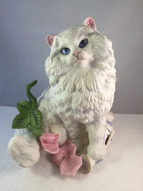 FRANKLIN MINT PORCELAIN White Siamese Cat 'Michelle' from 1992 £9.99 ...