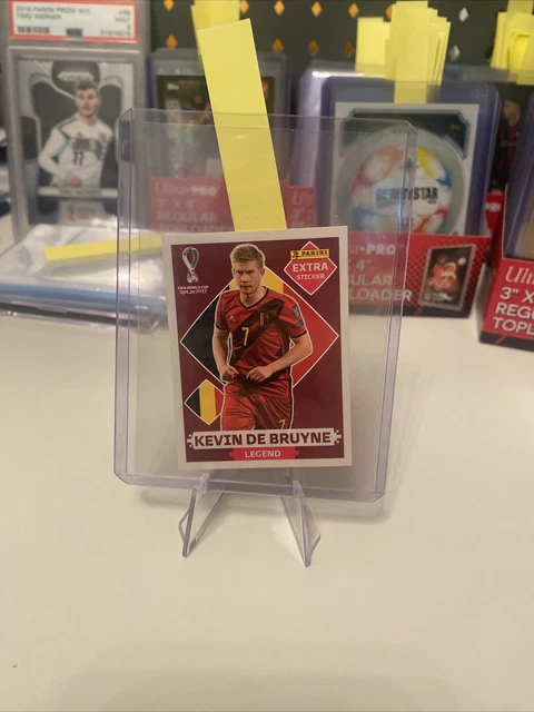 PANINI FIFA WM 2022 Qatar Kevin de Bruyne EXTRA STICKER Base Burgund ...