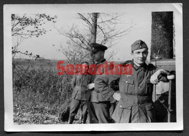 C4/4 WW2 ORIGINAL German Soldiers Wearing Field Tunic 1940 Photo £3.99 ...