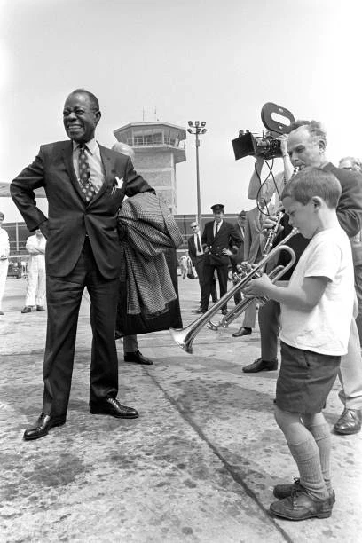 AMERICAN JAZZ TRUMPETER singer Louis Armstrong Leeds Airport. - 1968 ...