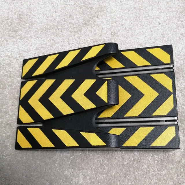 SCALEXTRIC SPORT C8211 1:32 Scale Leap Ramp 2 Pieces of track £9.56 ...