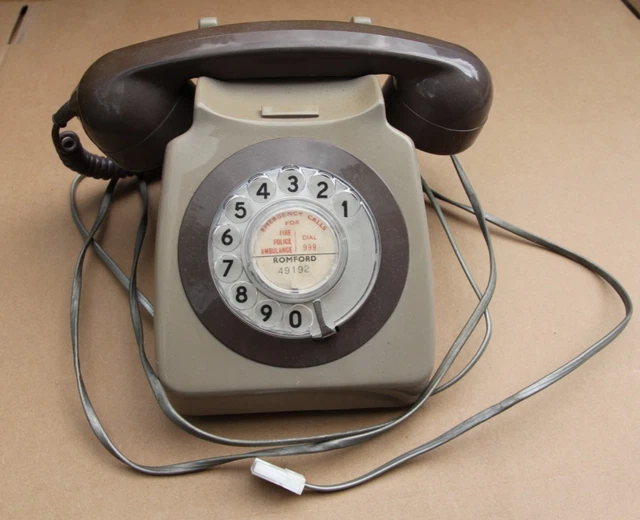 BROWN - BRITISH Telecom Dial Telephone - 7468 - EET 77 - Converted ...