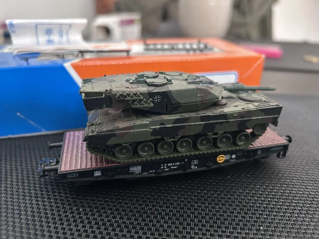 ROCO - H0 - DB - Schwerlastwagen mit Panzer Leopard handbemalt ( NR 3 ...