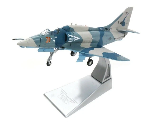 DOUGLAS A-4M SKYHAWK USN VF-126 Bandits Nas Miramar Ca 1992 - Corgi ...