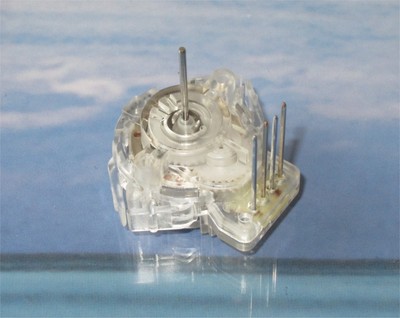 SCHRITTMOTOR STEPPER TACHO Drehzahlmesser Audi TT A3 A4 A6 8N 8L 8D 4B ...