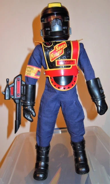 ACTION MAN VINTAGE Space Ranger Commando Outfit (Figure Not Included) £ ...