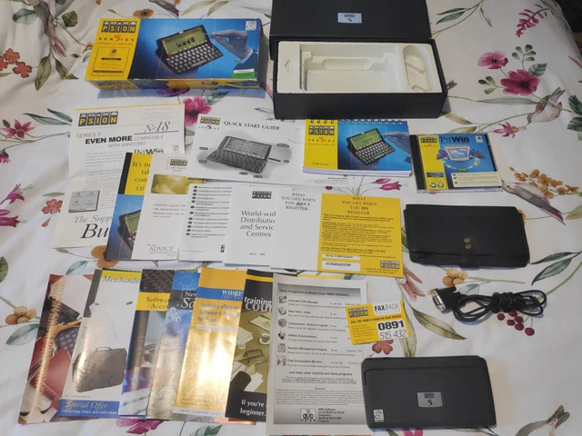 PSION SERIES 5 Handheld Computer: 8MB RAM 64MB CF Original Box ...