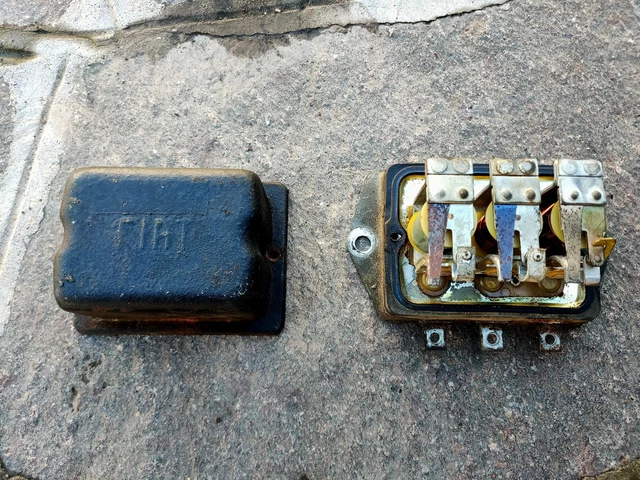 REGOLATORE DI TENSIONE Fiat 500 Epoca EUR 45,00 - PicClick FR REGOLATORE DI TENSIONE Fiat 500 Epoca EUR 45,00 - PicClick FR
