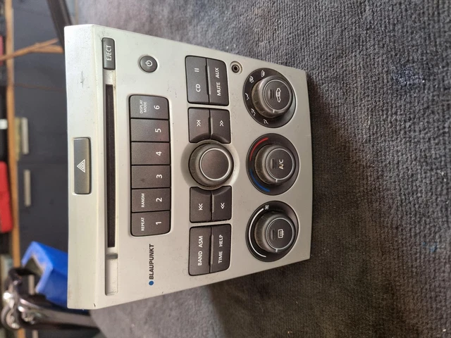 HOLDEN COMMODORE STEREO/HEAD UNIT HEAD UNIT & DISPLAY/CONTROL PANEL ...