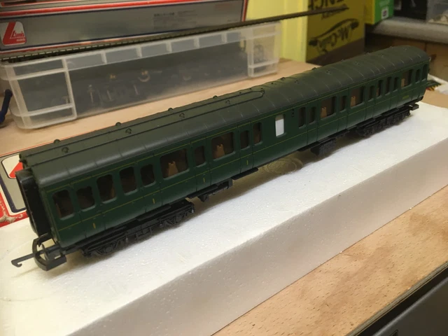 LOT..277X....OO GAUGE LIMA DMU CENTRE COACH....W59518..BR GREEN ...