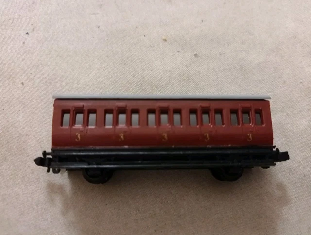 A MODEL SMALL Maroon 3rd Class Coache In N Gauge By Unknown Make ...