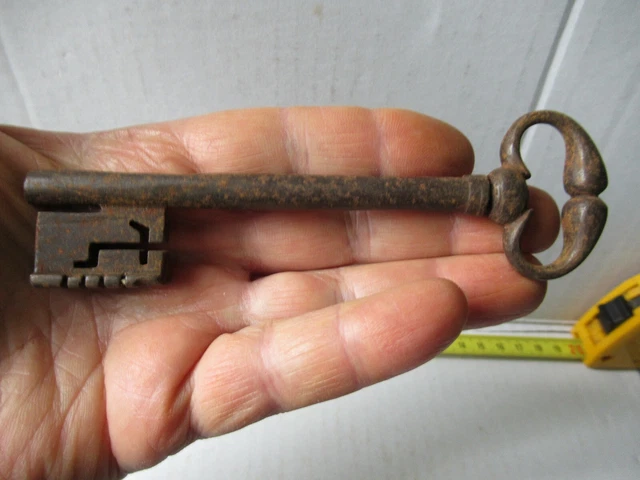 ANCIEN CLE CLEF Antique Old Key Alter Schlüssel Vecchia Chiave Llave ...