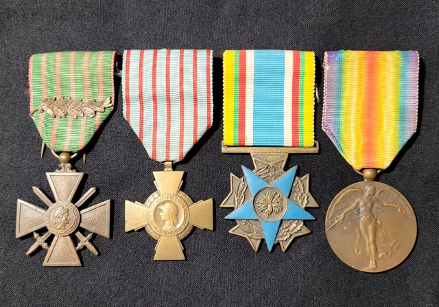WW1 ORIGINAL SET French Medals War Cross 1914-1918 War Underage Soldier ...