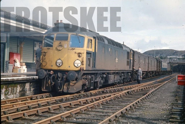 35MM SLIDE BR British Railways Diesel Loco D5329 Class 31 Kyle of ...